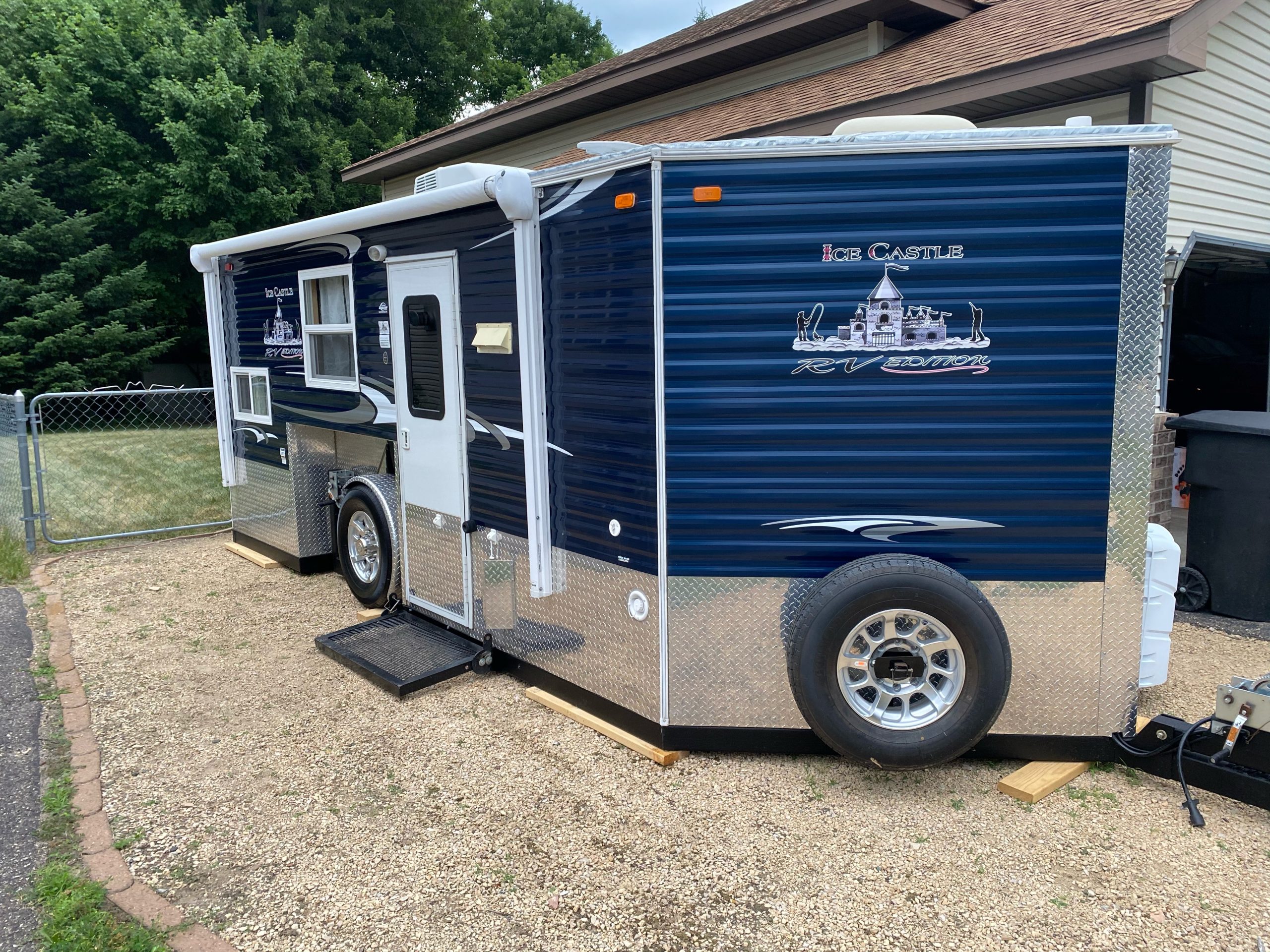 Rush Lake Ice Castle RV Edition | iShackShare